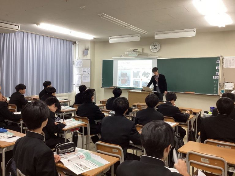 情報学部 小野山博之准教授が、新潟県立六日町高等学校 にて出張講義「農業ロボット技術」を行いました 【公式】開志専門職大学｜ビジネス・起業